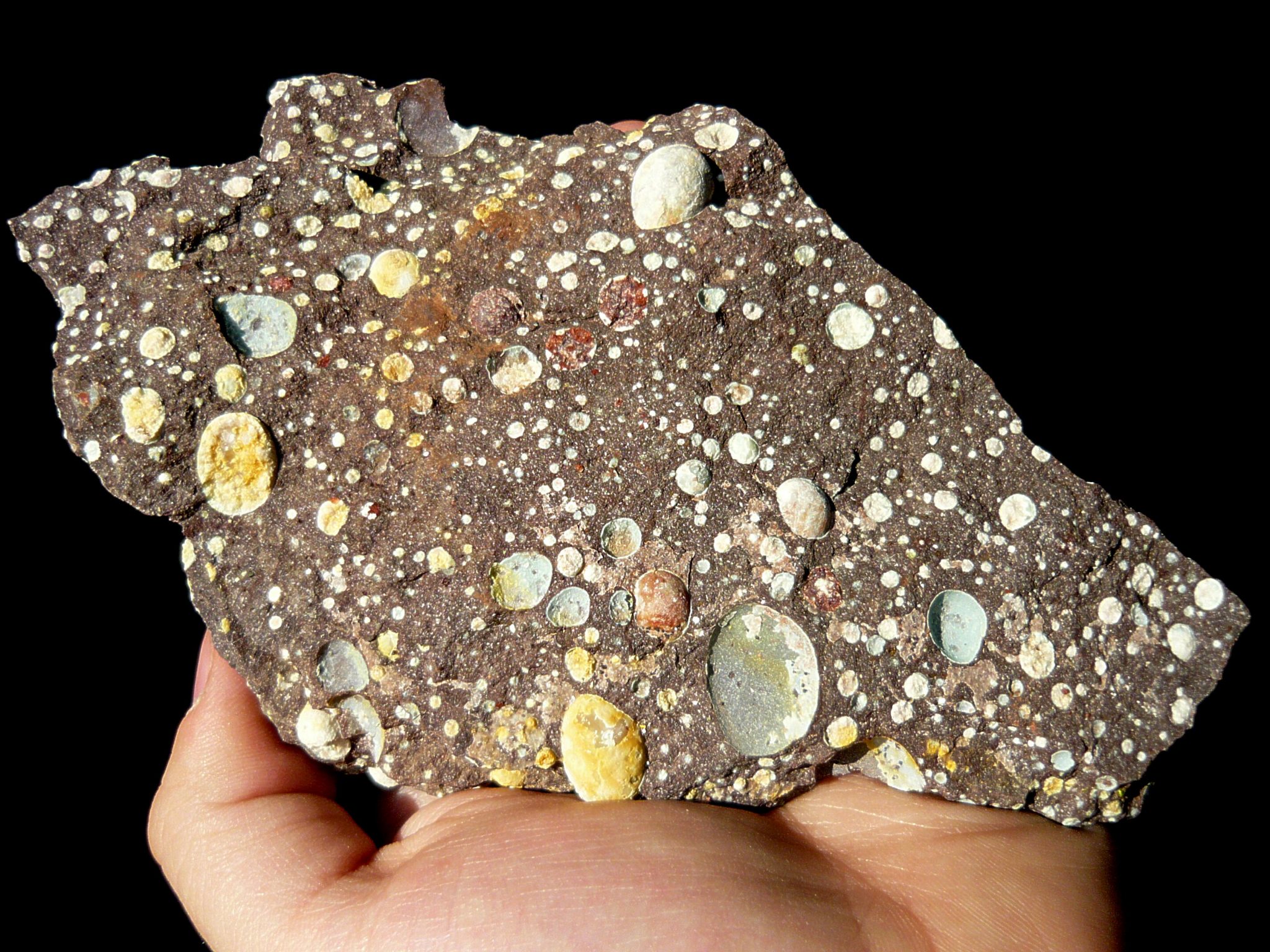 REGULICE – co wulkanizm ma do ametystów i agatów?